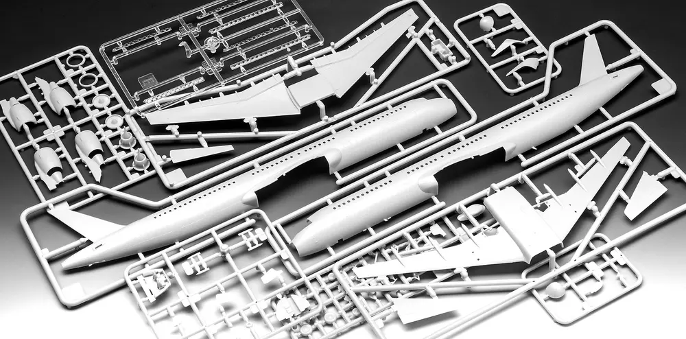 Revell Airbus A321-200 Condor Aircraft Model Kit Scale 1:144